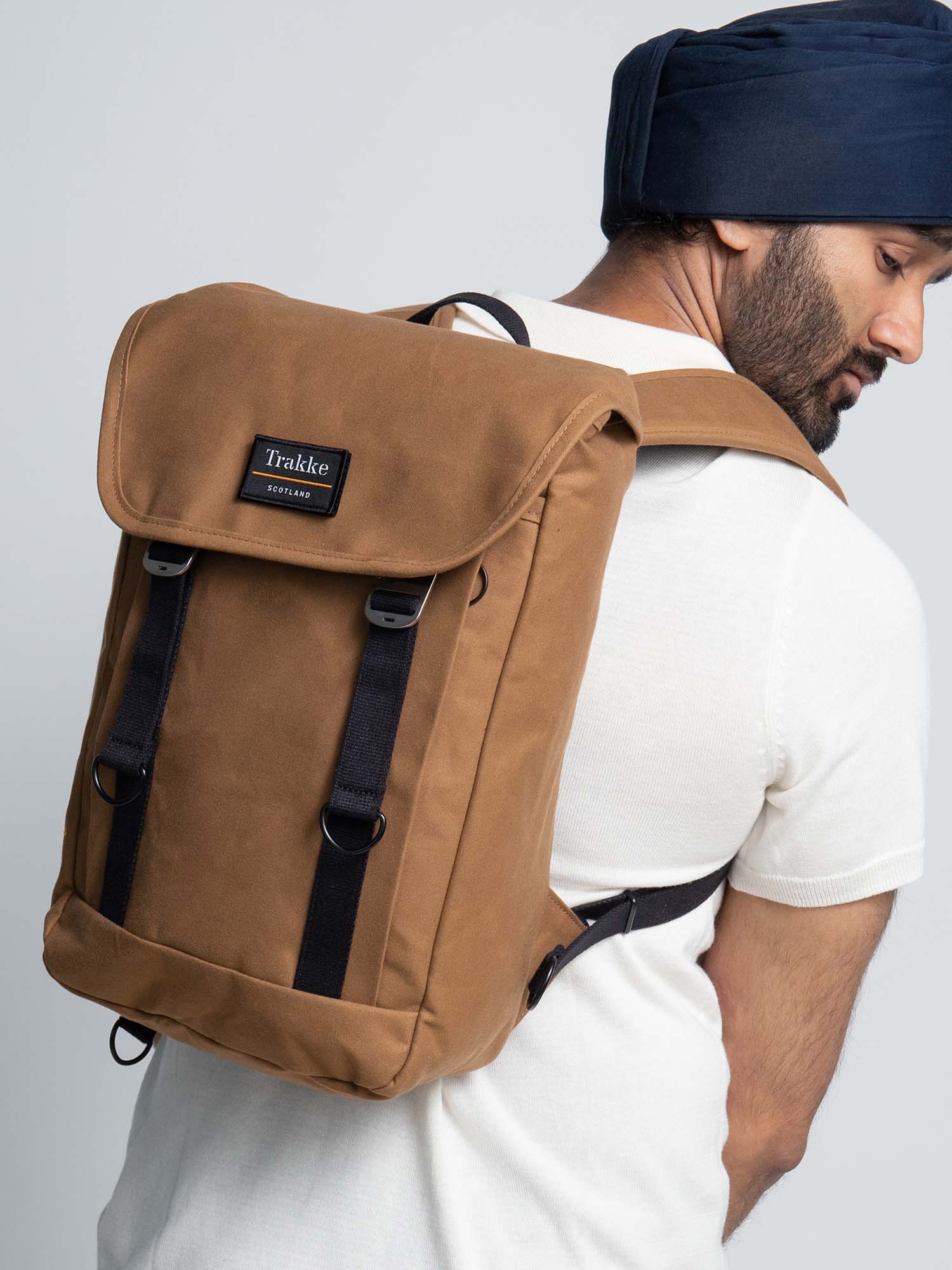Arkaig Backpack – Waxed Canvas Minimalist Daypack – Trakke